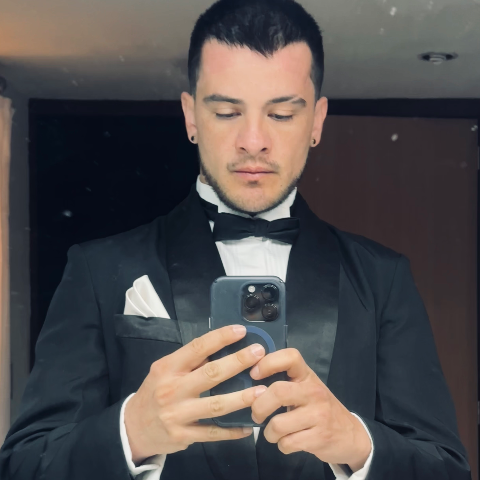 Pablo iñiguez - Official Page @dickholland